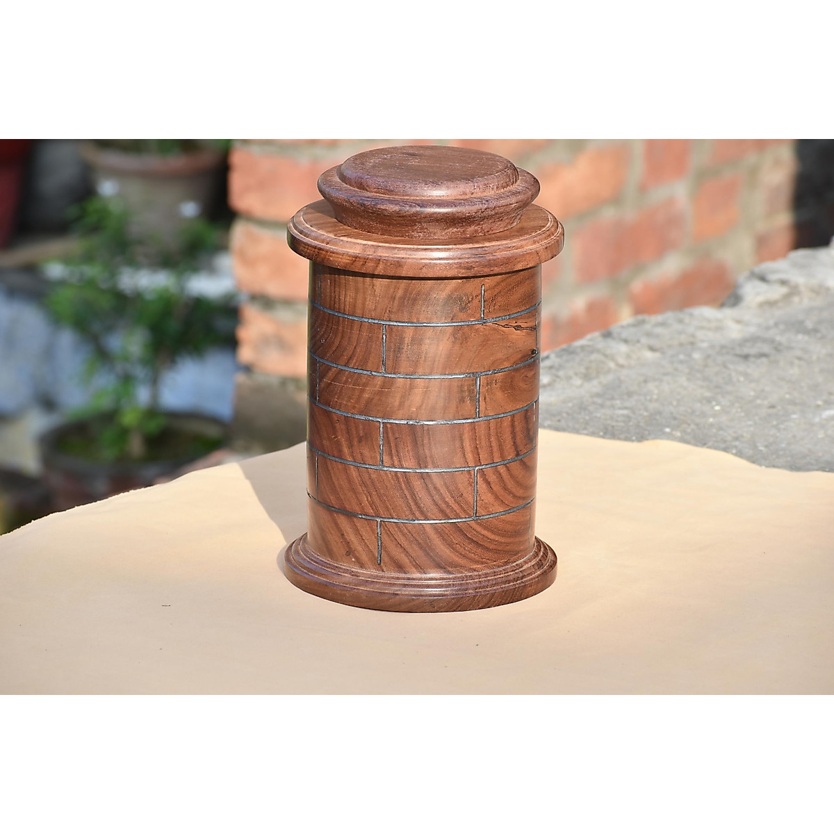 Rosewood Well Style Decorative urn Funeral Urn for Adult Pet Loss urn Memorial urn Wooden urn Box Lichtenberg Figure Resin urn for Ashes Cremation urn Urn for Human Ashes (Large up to 200 lb)