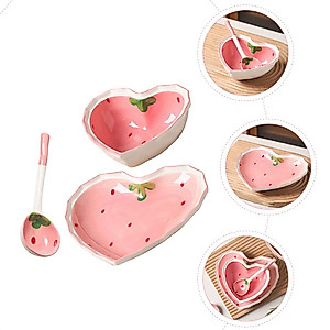 UPKOCH Sushi Dishes Ceramic Dessert Plate Heart Shape Salad Bowl Cute Strawberry Fruit Appetizer Serving Bowl Sushi Dinner Plate Snack Serving Platter Jewelry Dish with Spoon Sushi Making Kit