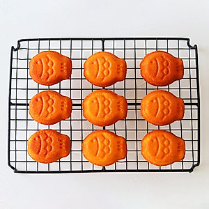 Elesinsoz 9 Cup Nonstick Fish Shape Muffin Cupcake Pan Mini Taiyaki Cake Fondant Topper Decoration Cornbread Cat Dog Puppy Treat Ice Cube Chocolate Madeleine Cookie Biscuit Baking Tin Tray Mold Maker