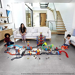 Hot Wheels Track Builder Playset Drone Lift-Off Pack, 6 Component Parts, Includes 1:64 Scale Toy Car