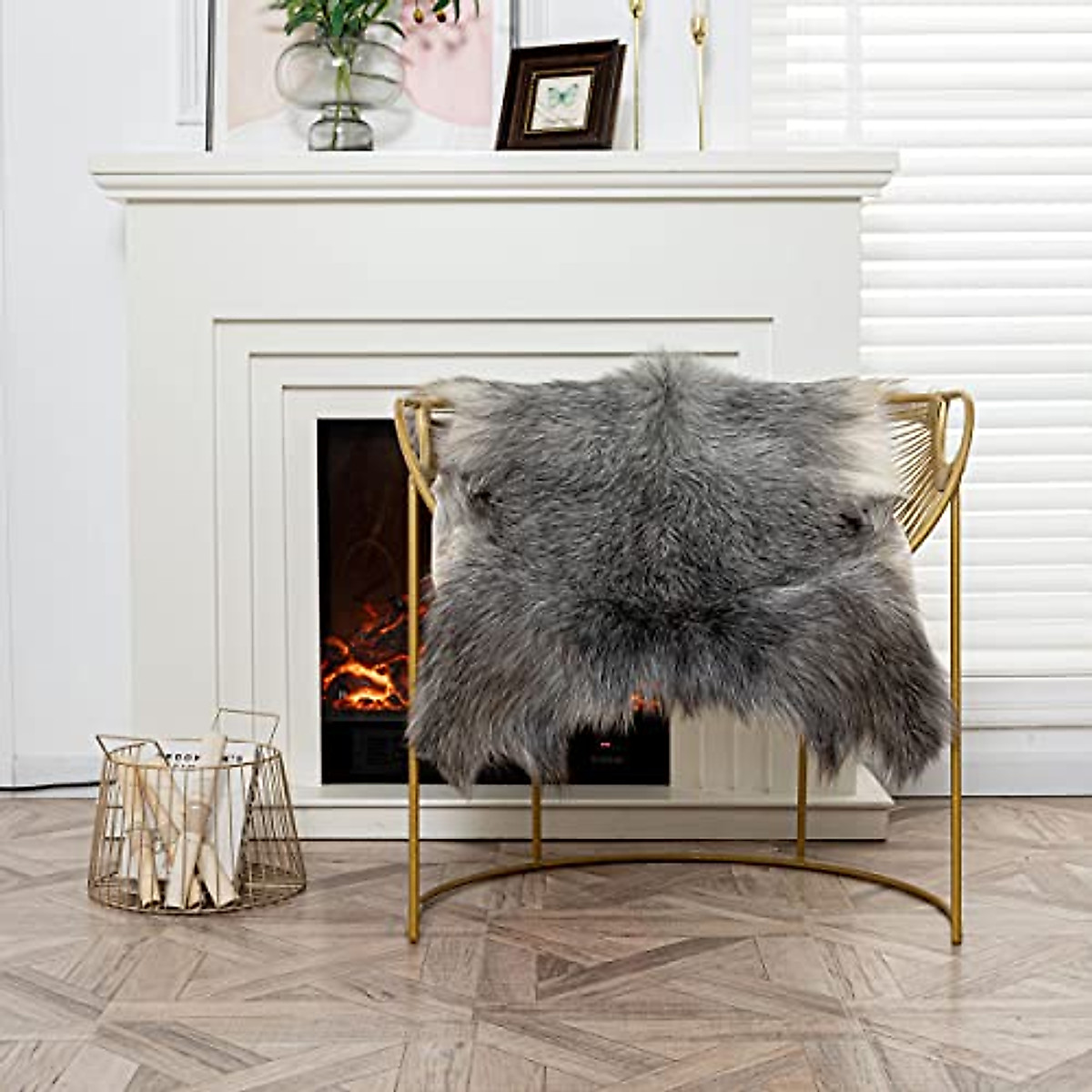 AbunHeri Reindeer Hide Rug 3 ft x 2 ft Deer Hide Rug Deer Rug Animal Skin Rugs for Bedroom Living Room Nursery Grey