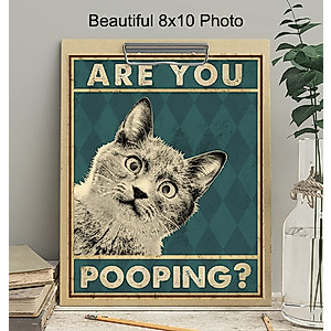 Funny Cat Bathroom Decor - Bathroom Wall Decor - Guest Bathroom Wall Art Pictures for Women, Men, Kids - Modern Bath Accessories - Cute Restroom Sign - Powder Room Decorations - Butt Napkins Poster