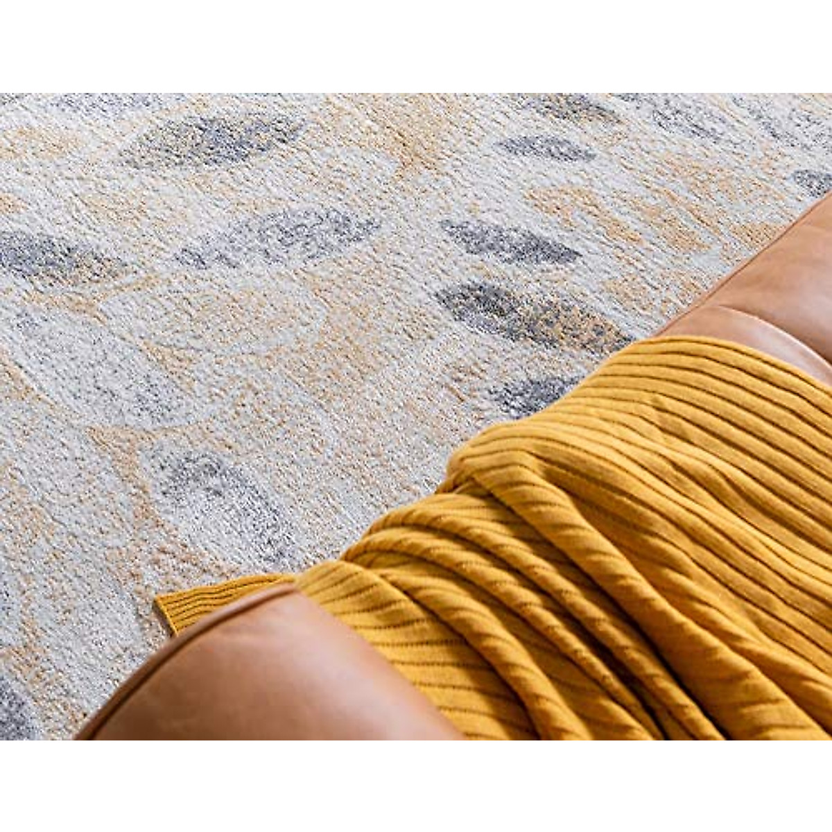 Rugs.com Charleston Collection Rug – 9' x 12' Yellow Low-Pile Rug Perfect for Living Rooms, Large Dining Rooms, Open Floorplans