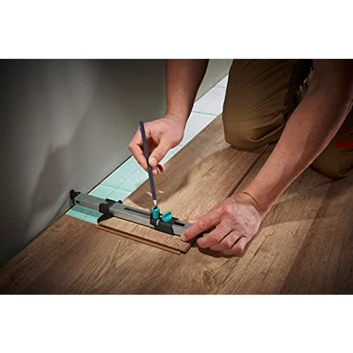 wolfcraft Laminate Fitter I 6952000 I For precise measurement and transfer of the last row of laminate