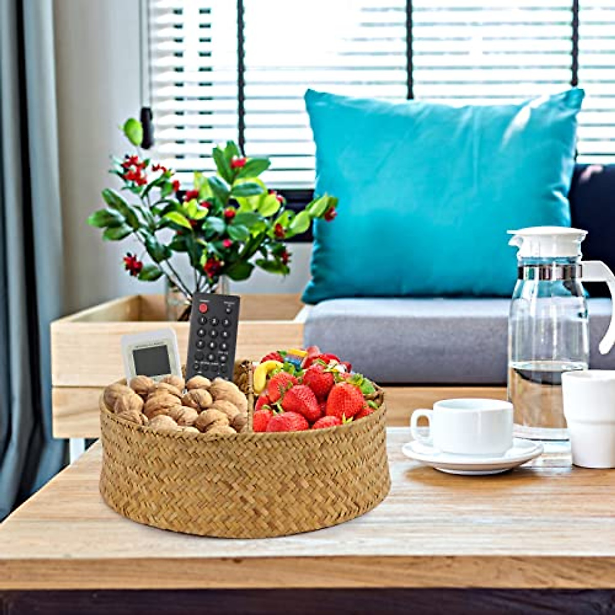 YIFANZHIBIAN Seagrass Storage Basket，Eco-friendly Wicker Basket with Lid，Woven Water Hyacinth Basket，Handmade and Natural Rattan Baskets with 4 Sections for Living Room（Round, Yellow Color）