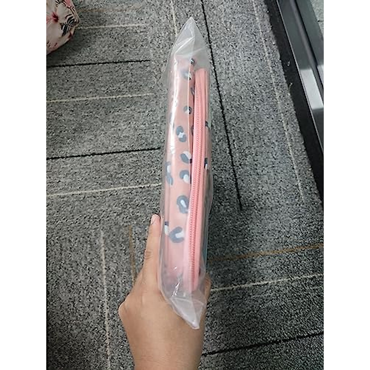 Narwey Travel Makeup Bag Large Cosmetic Bag Makeup Case Organizer for Women (Leopard)