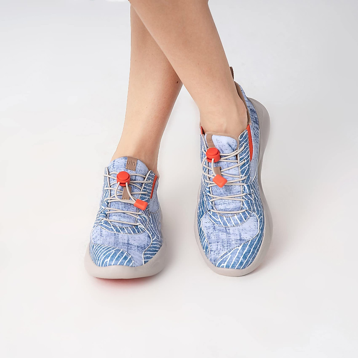 UIN Women's Fashion Sneakers Lightweight Walking Casual Comfortable Art Painted Athletic Travel Shoes Mijas III-Fading-Blue (9.5)