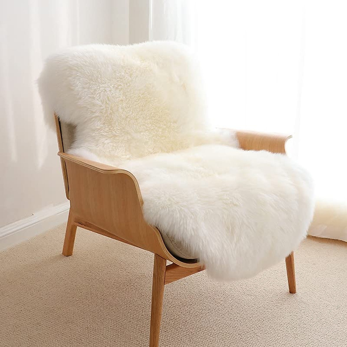 Woolous Sheepskin Rug, New Zealand Large Genuine Natural Lamb Skins Fur Real Sheep Skin Throw Rug for Bedroom and Living Room, (Single Pelt 2x3ft,Ivory)
