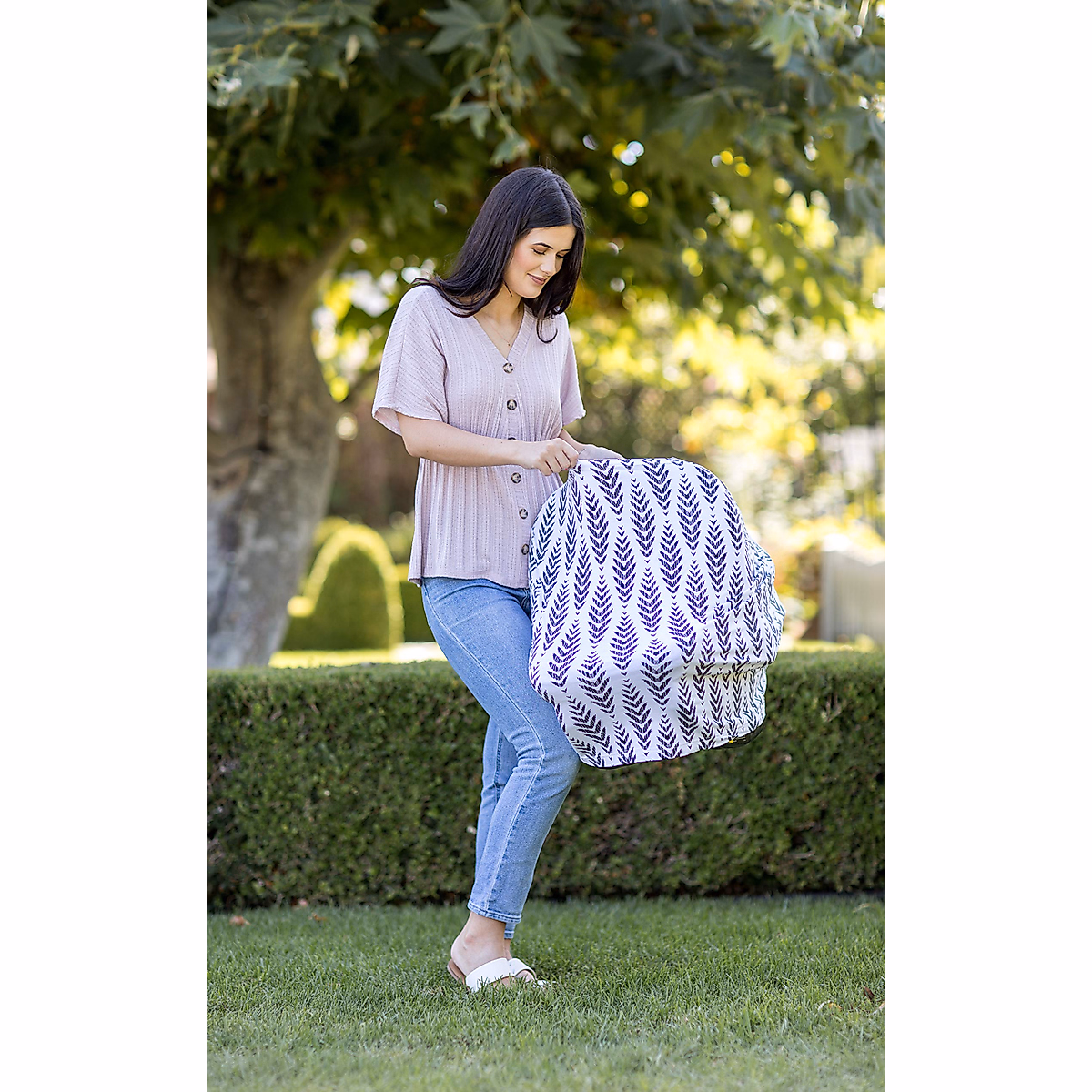 J.L. Childress 4-in-1 Multi-Use Cover - Stretchy Car Seat Canopy and Privacy Cover, Breastfeeding Nursing Cover, Feathers