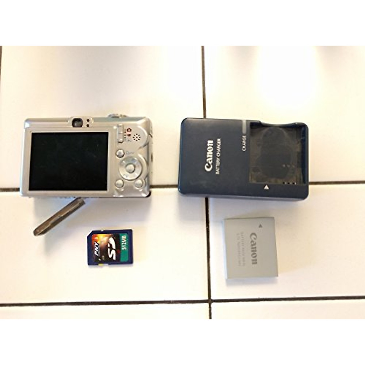 Canon Powershot SD450 5MP Digital Elph Camera with 3x Optical Zoom (OLD MODEL)