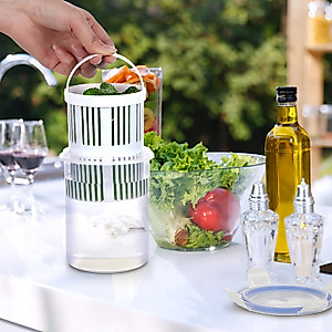 Garhelper 2Pcs Pickle Container Jar with Strainer,Pickle Holder Keeper Lifter with 2 Clips,Pickles Olive LeakProof Juice Separator Sieve Food Saver Storage Container with Leak Proof Lock Lid&Clip for