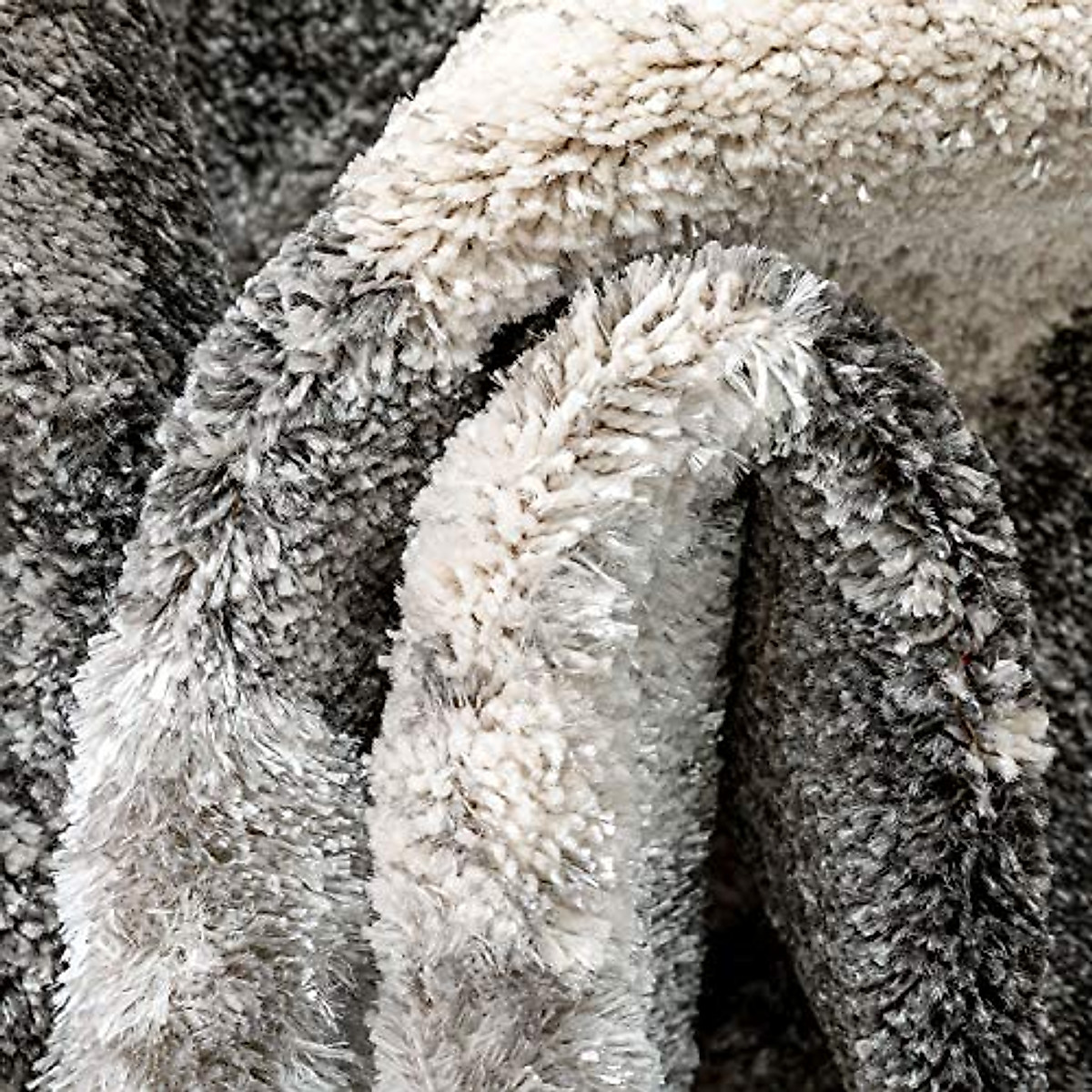 Well Woven Lisbon Toro Modern Ogee Geometric Ivory 7'10" x 9'10" Area Rug