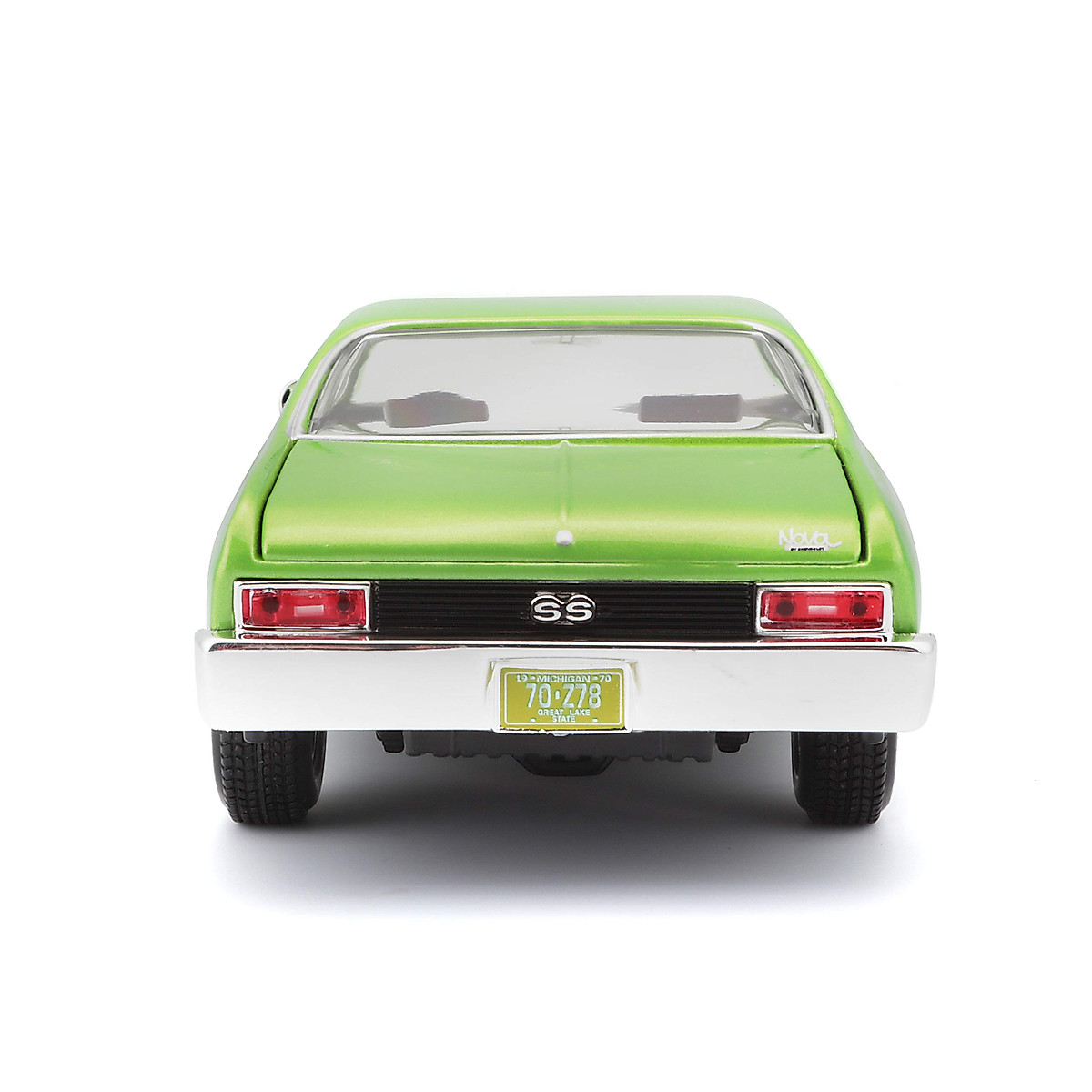 Maisto 1:24 Scale 1970 Chevrolet Nova SS Diecast Vehicle (Colors May Vary) , Green