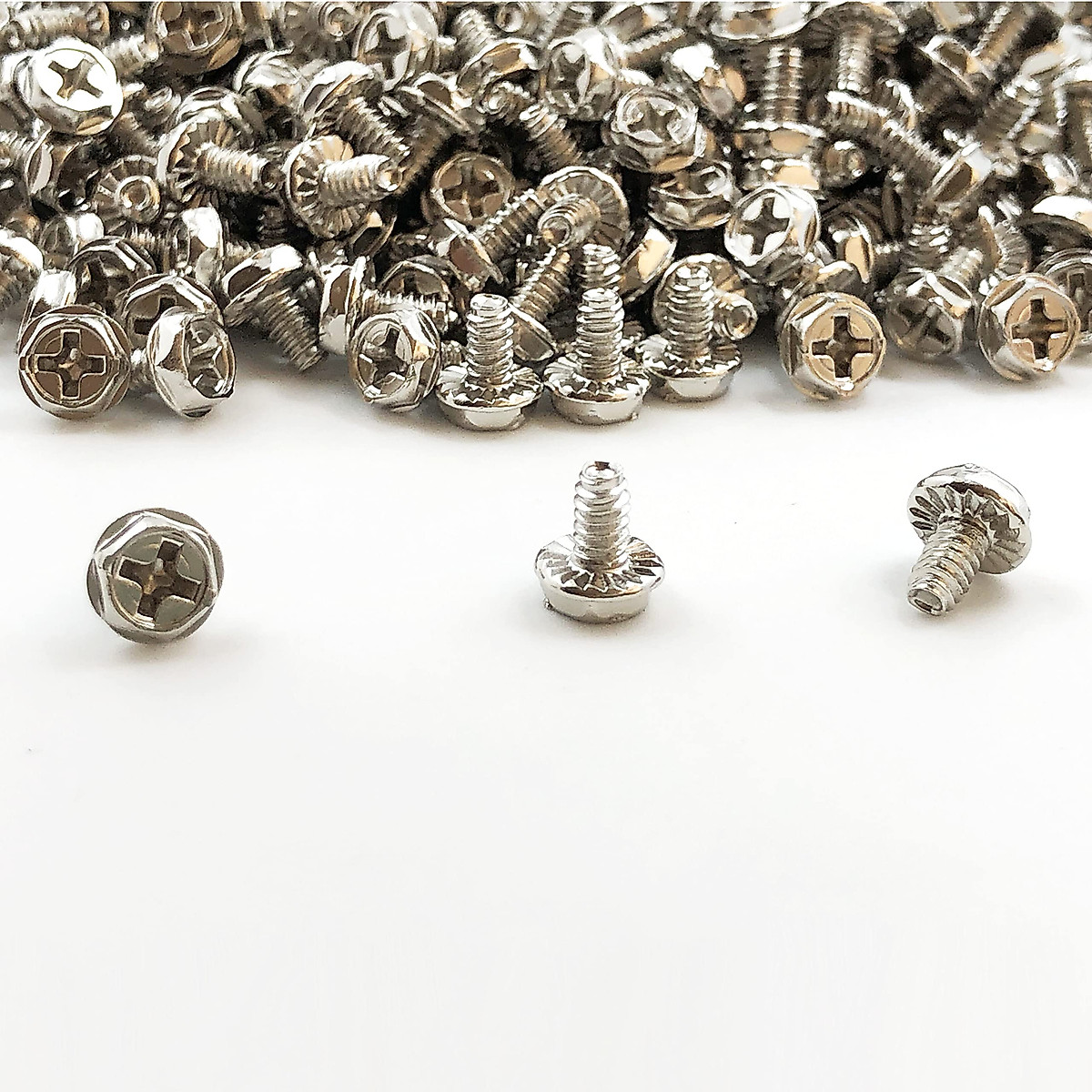 Bfenown100PCS 6#-32x6 Hex Phillips Head Replacement PC Computer Case Mounting Screws Fastener for Building Repairing and Maintaining Computer Systems Silver