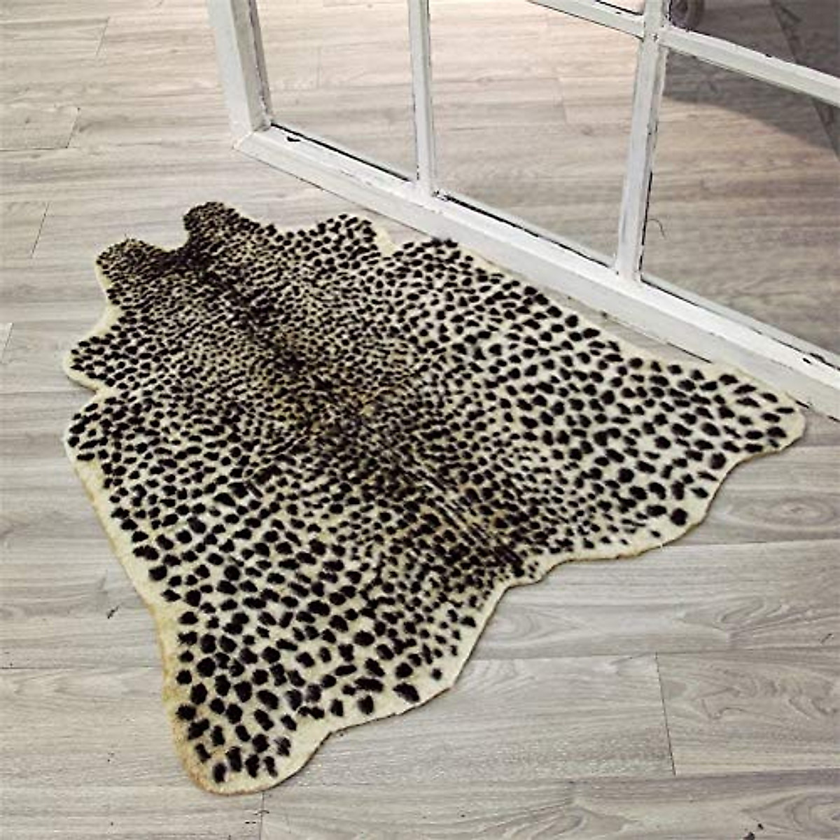 Leopard Print Rug, Faux Cowhide Cheetah Skin Rug Animal Printed Area Rug Carpet for Home Office, Livingroom, Bedroom (39.4 x 37.4 Inch)