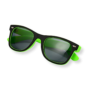 EVEE Unisex Iconic RUBBERIZED GREEN/BLACK UNISEX SQUARE POLARIZED SUNGLASSES LIMITED EDITION CASE + MICROFIBER CLEANING CLOTH (E-ICPPGRGY) (Green,Grey)