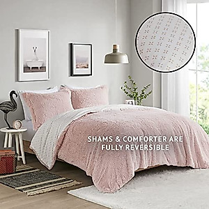 Intelligent Design Shaggy Faux Fur Cozy Reversible Comforter Set Petal Print Reverse, Modern All Season Lightweight Fuzzy Bedding with Matching Sham, Blush Full/Queen 3 Piece