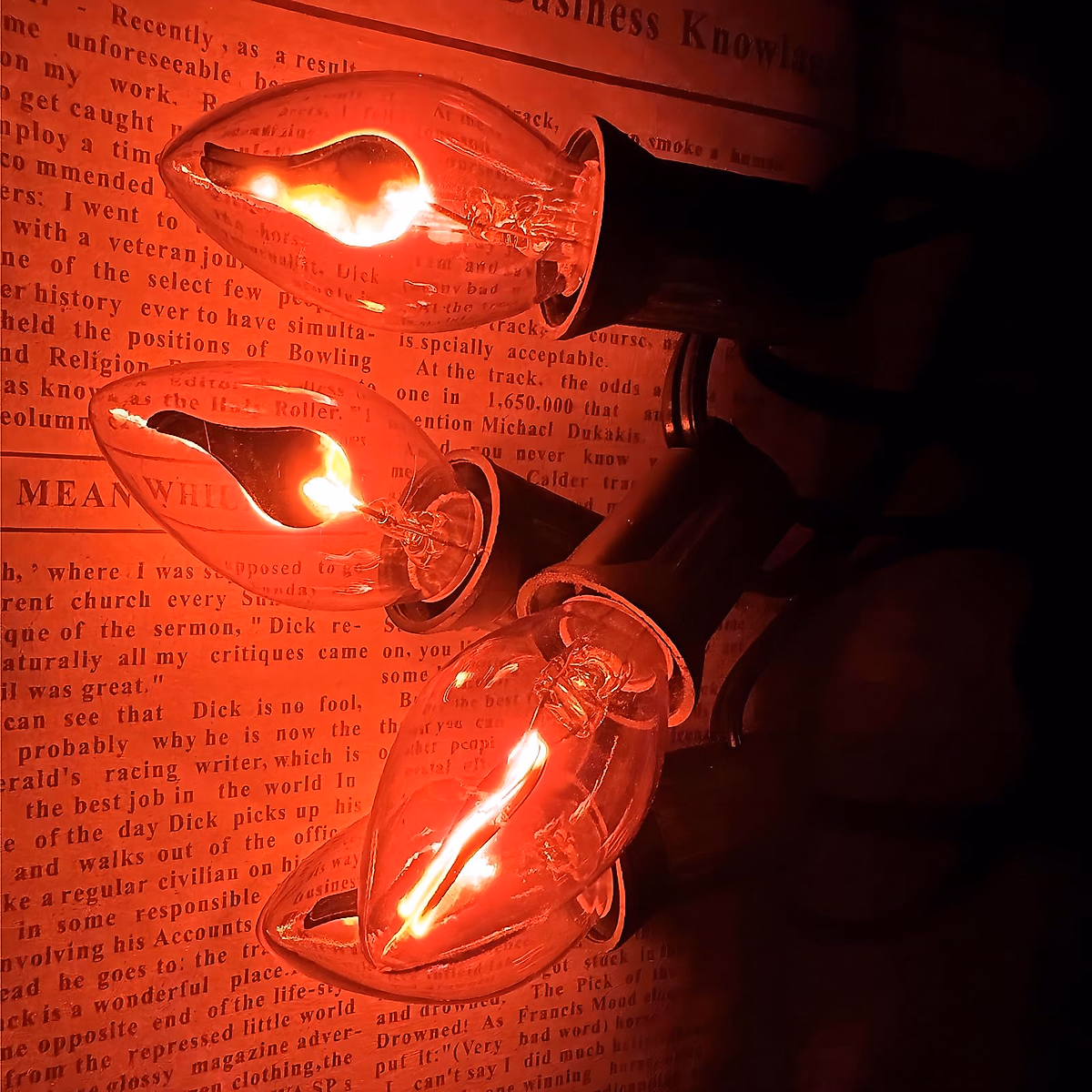 Pallerina 25 Pack Orange Flame Light Bulbs,120V 1W Orange Light Candle Light Bulbs with E12/C7 Candelabra for Chandeliers, Ceiling Fan Lights,Wall Sconces,Halloween Decorations