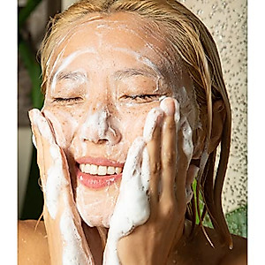 Clarins Gentle Renewing Cleansing Mousse | Cleanses, Gently Exfoliates & Refreshes | Foaming Mousse |Soap-Free|SLS-Free | Dermatologist Tested | Exfoliating Tamarind Pulp Extract Rich In AHAs | 5.5 Oz