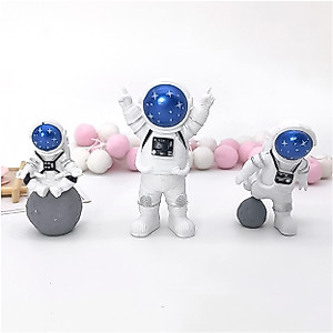 [ 3Pcs ] Astronaut Figurines Cake Topper Miniature Astronaut Toys Ornament Home Arts and Crafts Desktop Accessories Tabletop Decoration Spaceman Party Gifts(blue)
