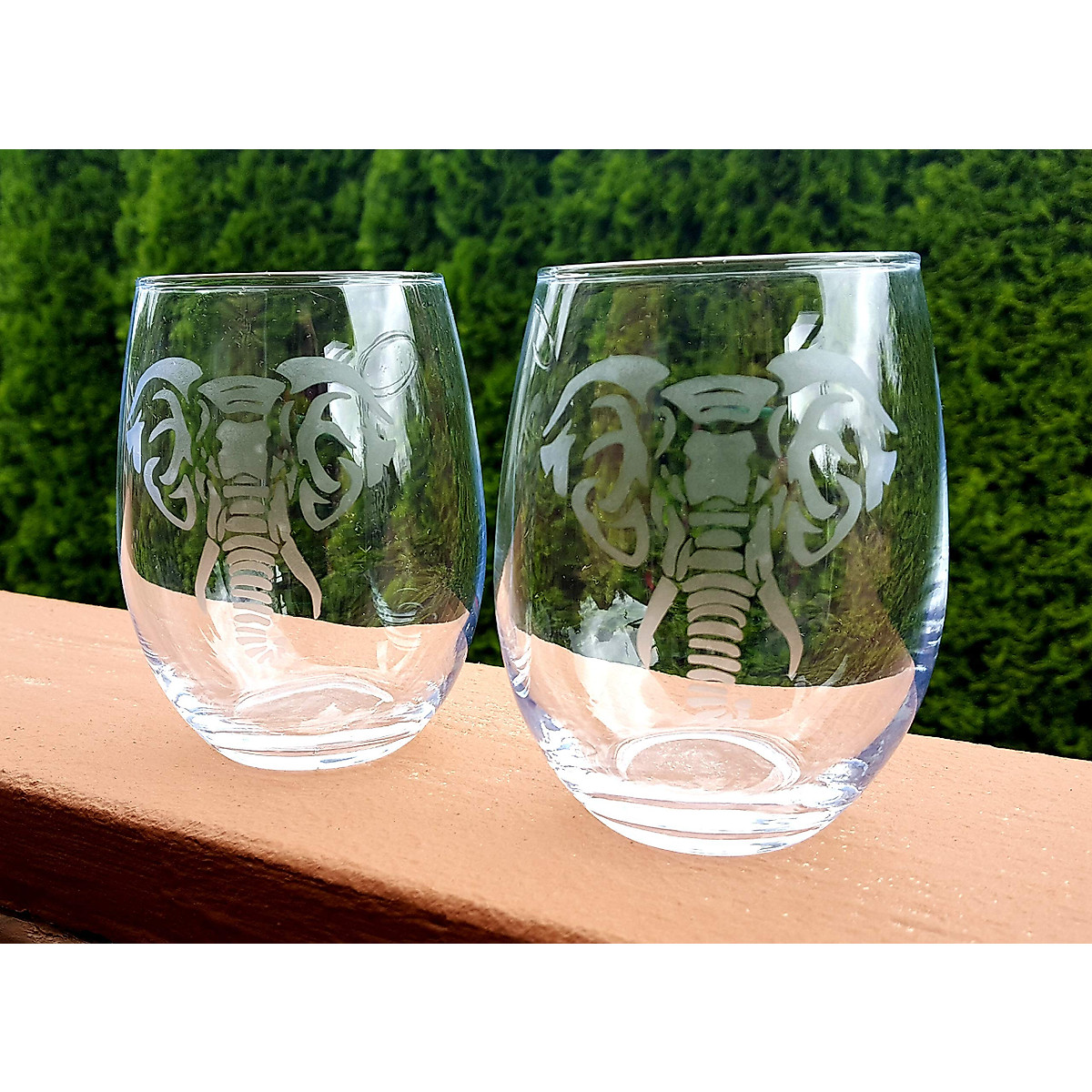 Etched elephant wine glass set, etched wine glass, elephant glass, wine gift, wine glass set of 2, etched elephant, elephant wine glass, stemless wine glass, 15 oz. wine glass