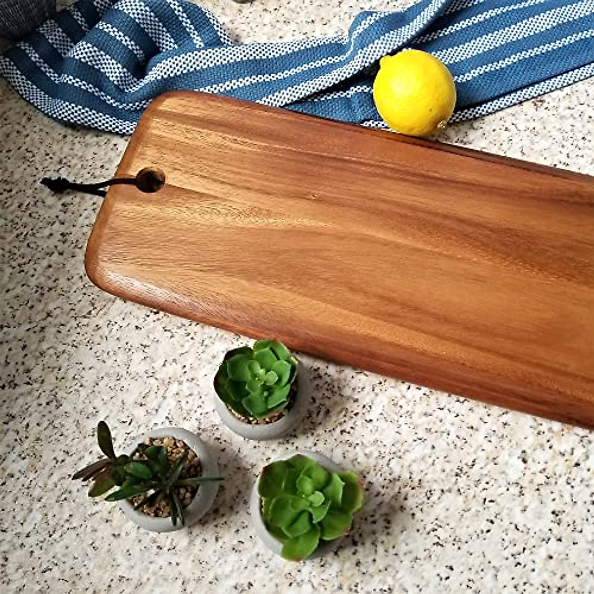 Lipper International Acacia Serving Board
