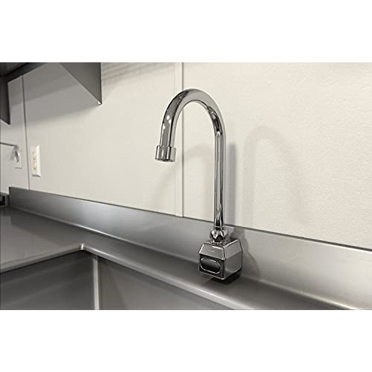 Zurn Z6922-XL AquaSense Wall-Mount Gooseneck Sensor Faucet with 0.5 GPM Aerator in Chrome