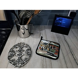 Caroline's Treasures 8108PTHD New Orleans Street Car Pair of Pot Holders Kitchen Heat Resistant Pot Holders Sets Oven Hot Pads for Cooking Baking BBQ, 7 1/2 x 7 1/2