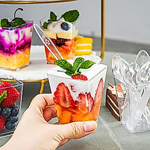 Kucoele 50 Pack 5 oz Plastic Dessert Cups with Lids, Mini Pudding Cups with Spoons Clear Parfait Cups Appetizer Cups for Fruit Mousse Yogurt and Tastings