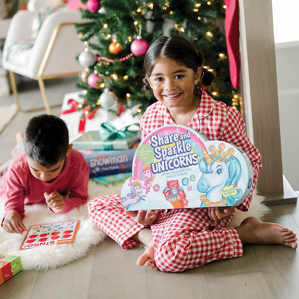 Peaceable Kingdom Share and Sparkle Unicorns Cooperative Strategy Game for Families and Kids Ages 4 & Up