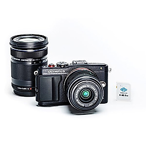Olympus PEN E-PL6 Two Lens Kit + FlashAir Memory Card