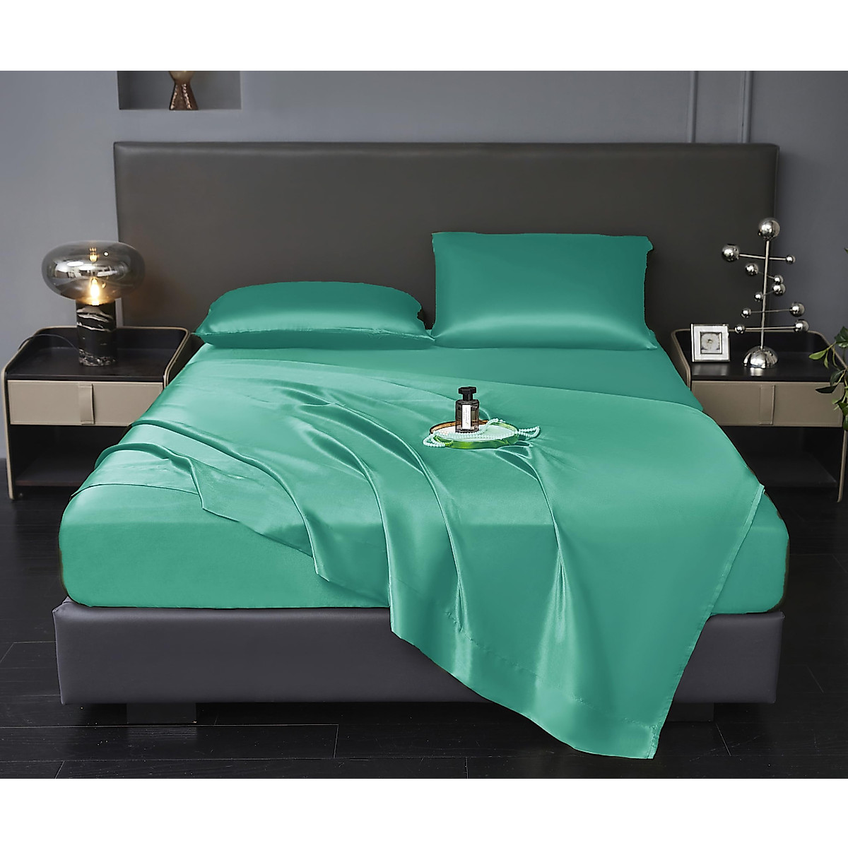 Revdomfly 4 Pcs Full Size Luxury Silky Soft Grass Green Satin Sheet Set,1 Premium Moisture Wicking Fitted Sheet Fits Up to 16 Inches Deep Pocket + 1 Flat Sheet + 2 Pillowcases（Grass Geen, Full）