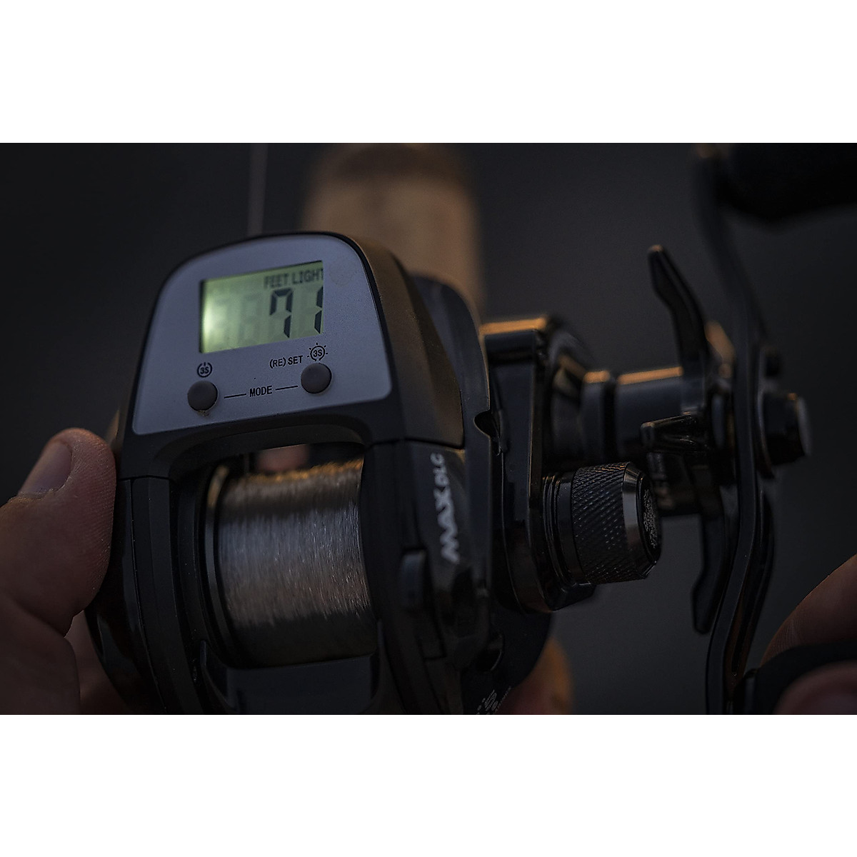 Abu Garcia Max Digital Line Counter Low Profile Baitcast Reel, Size 50LP (1498728), Carbon Fiber Star Drag, Max of 20lb | 9.0kg, Durable, Lightweight and Strong,Black