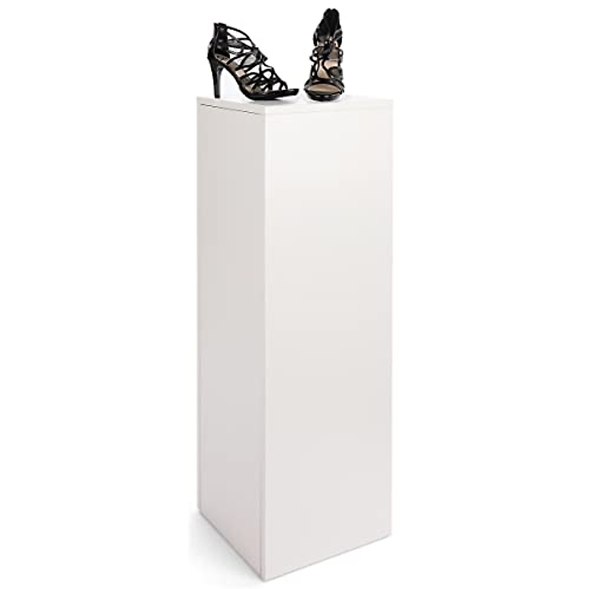 Displays2go, Rectangular Museum Display Cube, Laminated Particle Board & Melamine Construction – White Finish (WDCUBEWHT4)