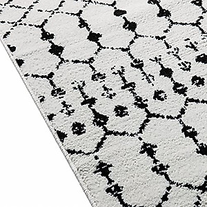 Flash Furniture Geometric Bohemian Low Pile Rug - 5' x 7' - Ivory/Black