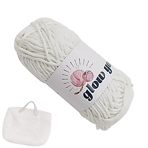 OSKOE Luminous Yarn, Soft Chunky Yarn, Glow in Dark Yarn Knitting Wool, Soft Chunky Yarn for Yarn Projects Making Plush Balls Handmade Bags Sweaters Shoes Hats Sweaters Blankets Scarves