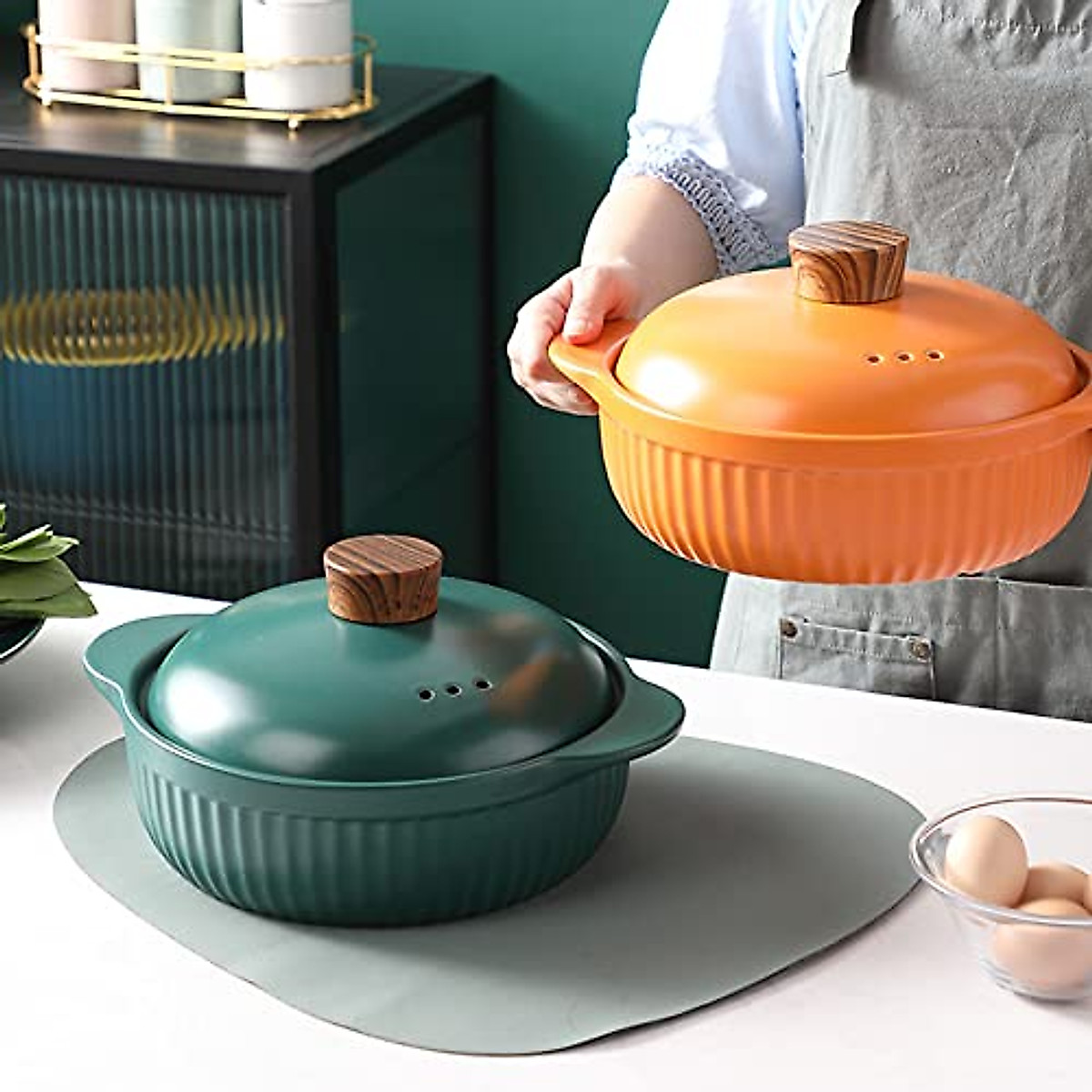 Green Moroccan Tagine, Hand Made Ceramics Tajine Cooking Pot with Cast Iron Base And Cone-Shaped Lid for Stew Casserole Slow Cooker(2.4L)