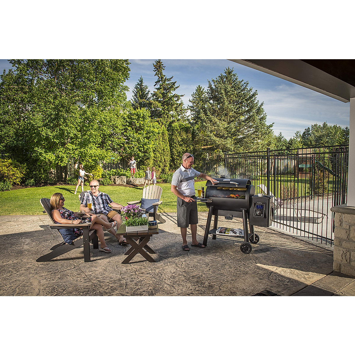 Broil King 496051 Regal 500 Pellet Grill, Black