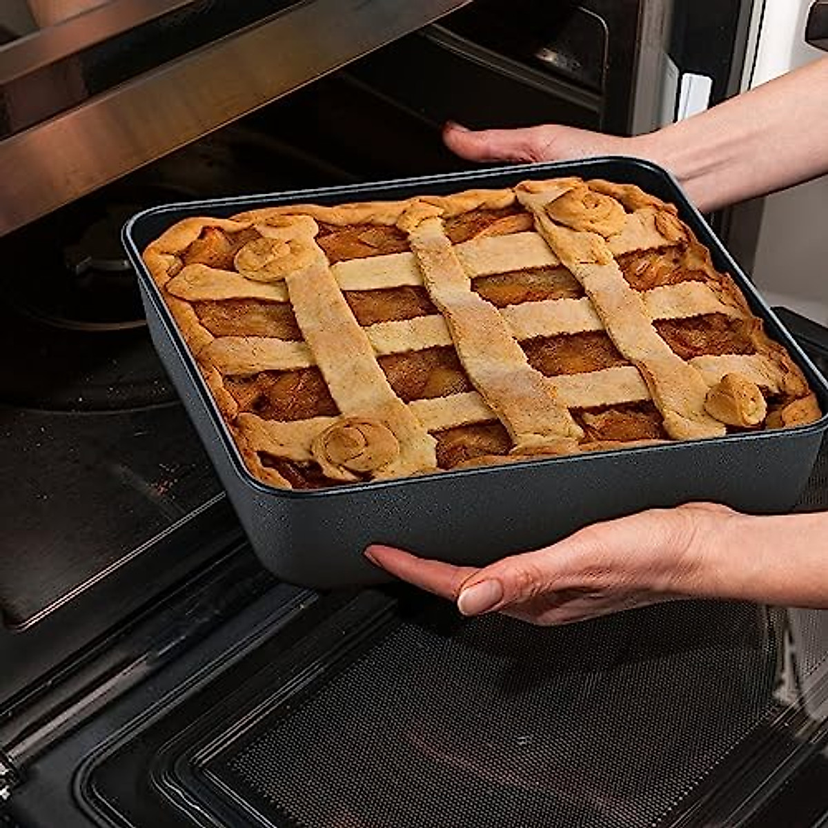 E-far 8x8 Inch Square Baking Pan with Lid Set, Nonstick Square Cake Pans Metal Bakeware for Oven Cooking Lasagna Brownies, Stainless Steel Core & Easy Release, 4 Pieces(2 Pans+2 Covers)