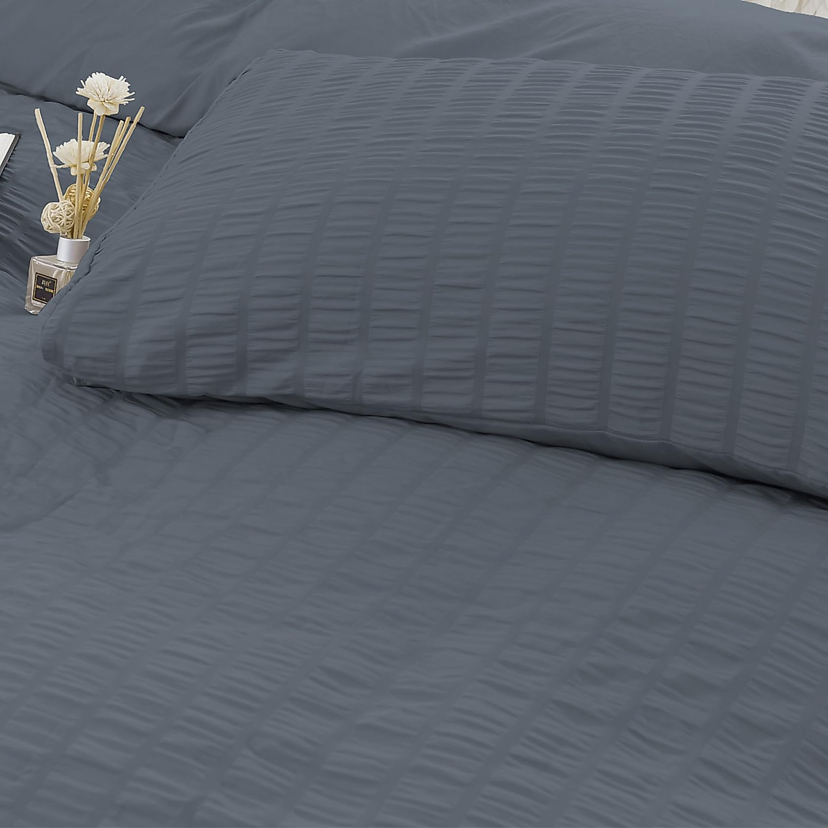 Bowavat Seersucker Duvet Cover Full/Queen Size,100% Washed Microfiber 3 Pieces Dark Grey Duvet Cover Set, Soft Textured Bedding Set with Zipper Closure and Corner Ties (Dark Grey, Full/Queen)