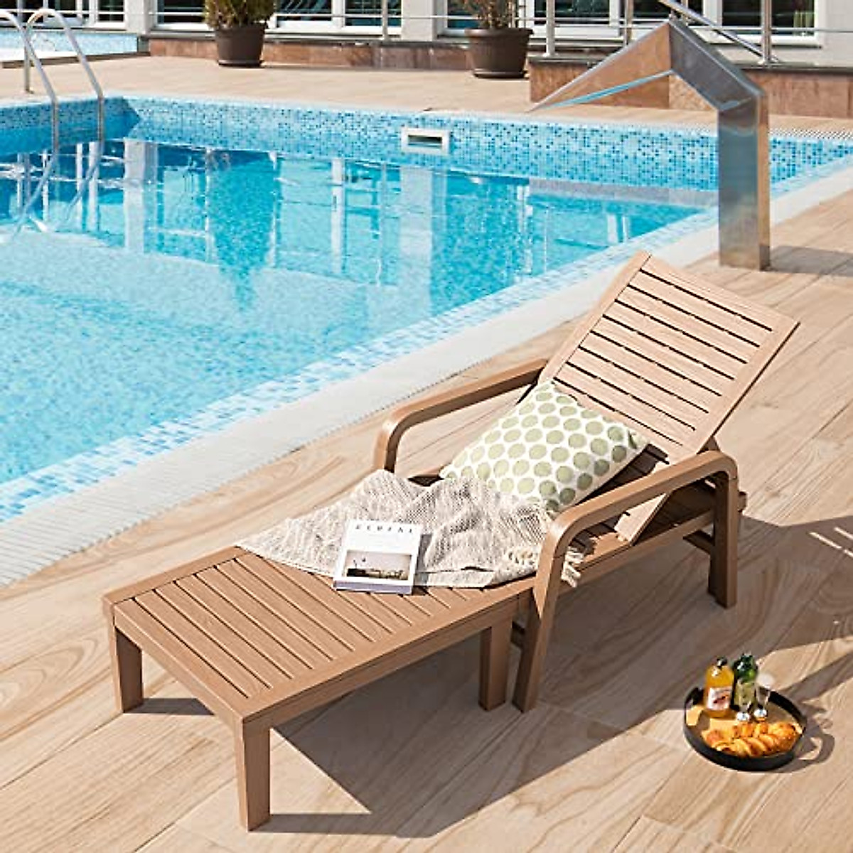Tangkula Chaise Lounge Chair for Outside, Waterproof PP Patio Lounger with 4-Level Adjustable Backrest and Wood Texture Surface, Outdoor Recliner Chair with Armrests for Poolside Backyard (1, Natural)