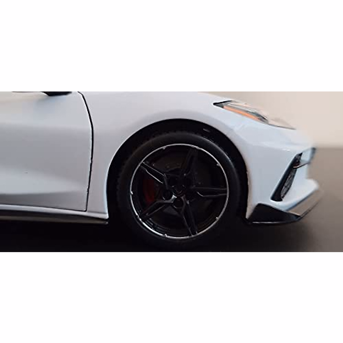 Maisto Diecast Cars 2020 Chevy Corvette Stingray C8 Coupe with High Wing White with Black Stripes 118 Diecast Model Car by 31455
