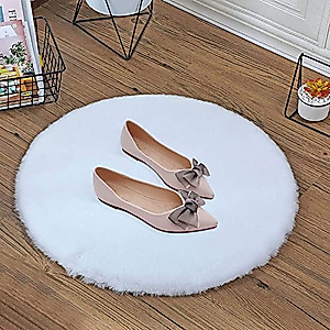 TENNOLA 15.7 Inches Mini White Round Faux Fur Area Rug, Small Fluffy Circle Rugs Cushion for Chair, Furry Carpet for Nail Desk, Shaggy Circular Rug Plush Rug