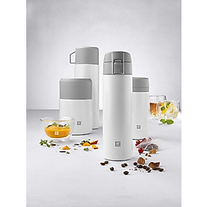 Zwilling Thermo Thermos Flask, Integrated Filter Insert, Vacuum Flask for Tea & Infused Water, Double Wall Insulation, 420 ml, Height: 17,2 cm, Black