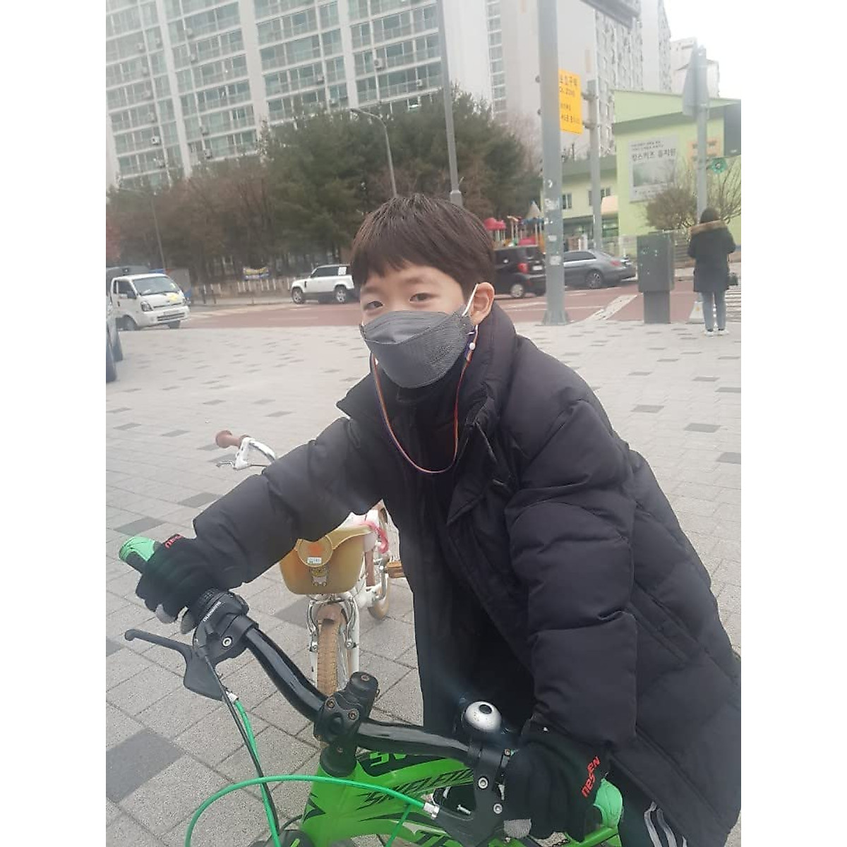 BOTN youth fit 23Pack KF94 Protective and Safety Face Mask, Adjustable Strap and Made in Korea, 4-Layer Filter and 3D Design (White, Medium)