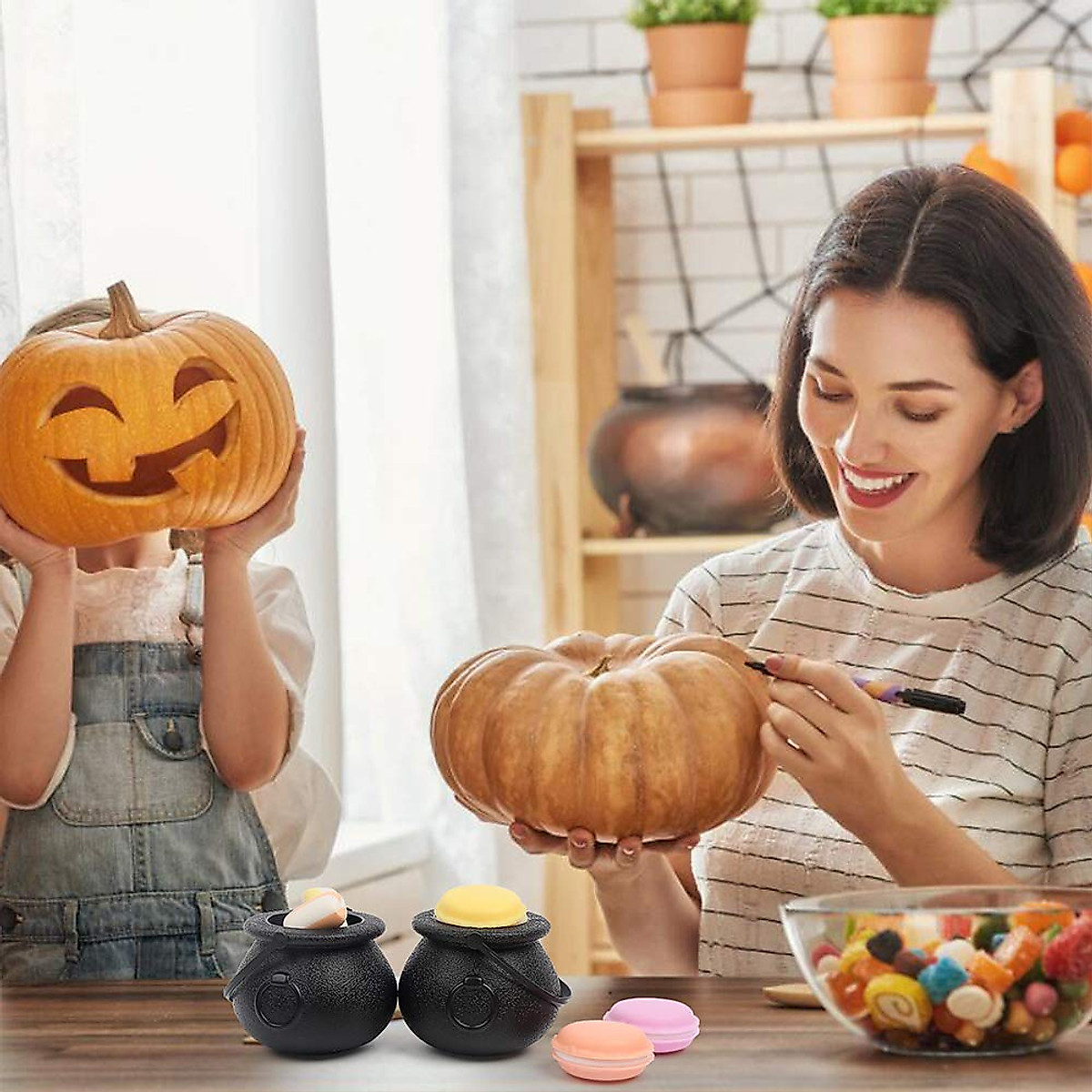 CCINEE Black Cauldron with Handle,Mini Plastic Candy Kettle Bucket for St.Patrick's Day,Halloween Party Favor,Pack of 12