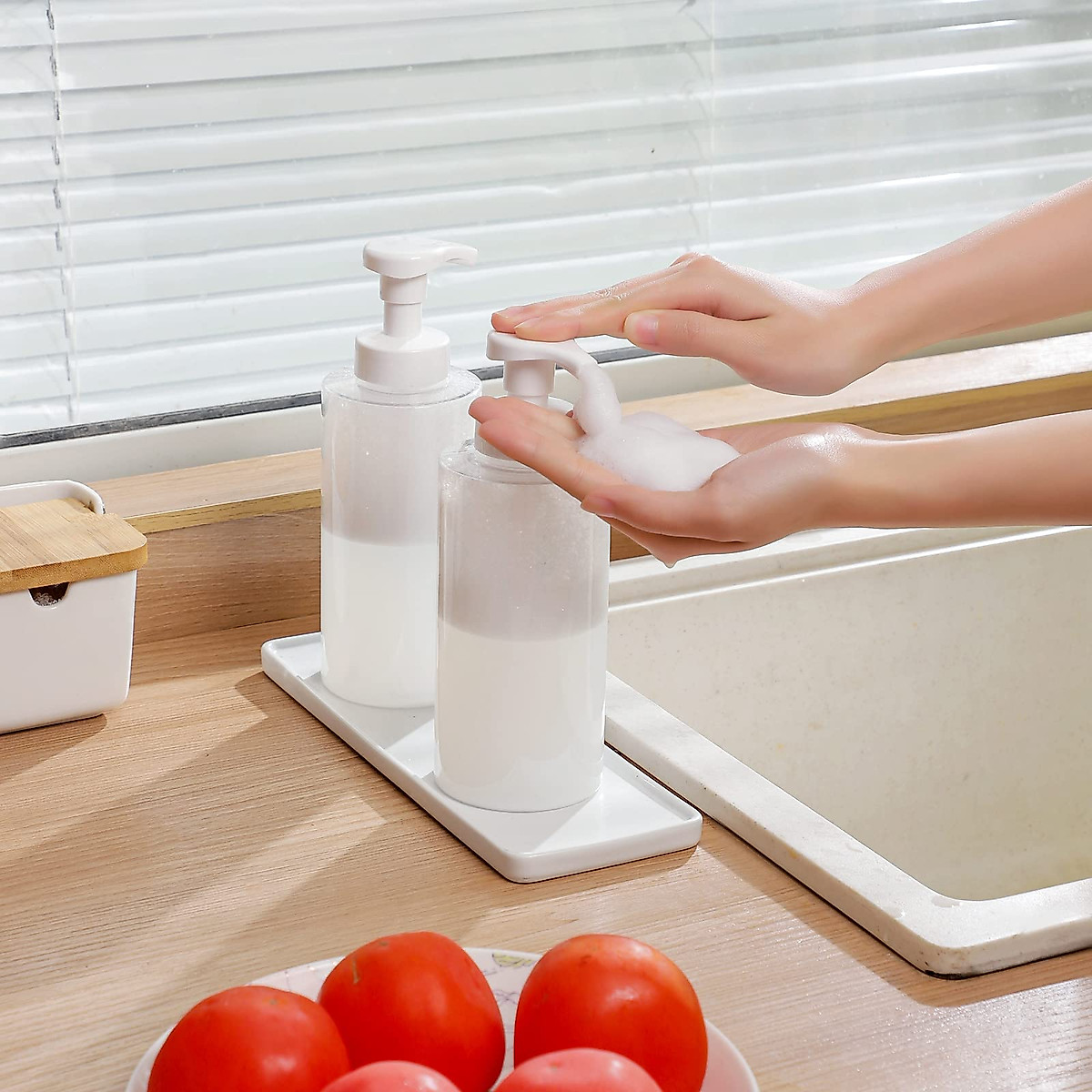 UUJOLY Foaming Soap Dispenser, 17 OZ Refillable Plastic Soap Pump Bottle for Liquid Soap, Shampoo, Body Wash, 2 Pcs, Clear