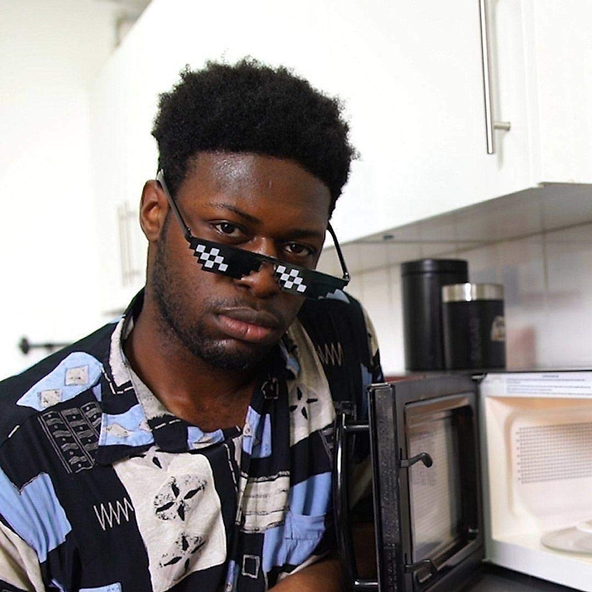 JYZOBJHB 10 Pieces Thug Life Party Sunglasses Pixelated Mosaic Eyewear Black for Unisex Adults Kids (Flat Black)