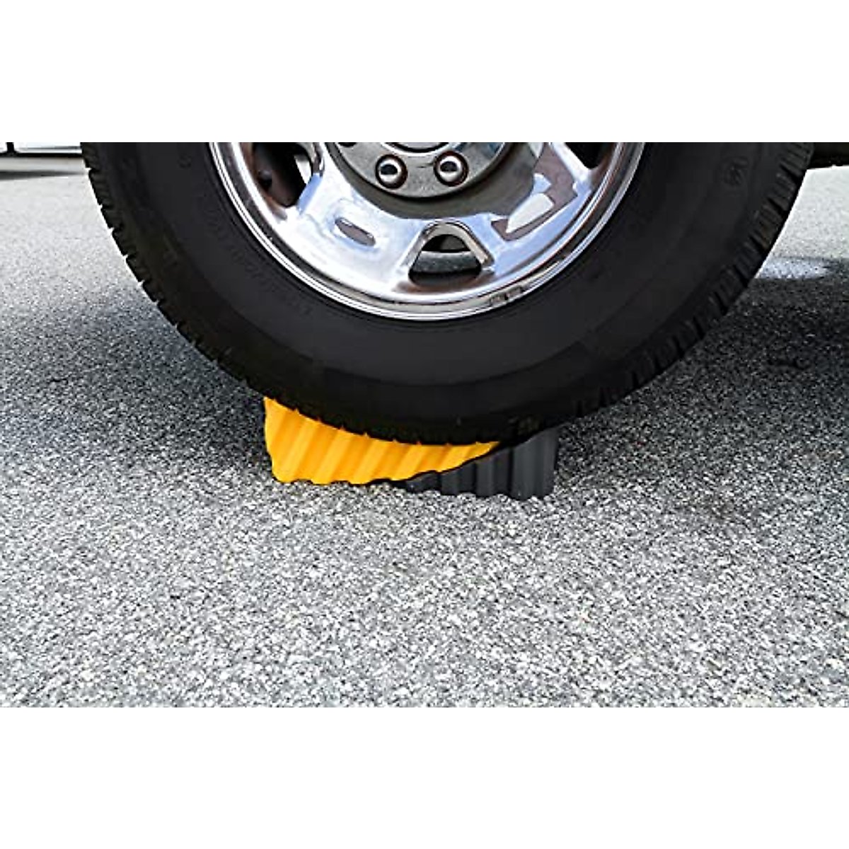 Camco Rv Curved Leveler With Chock - 2 Pack - Easy Drive-On Leveler Adds Up To 4" In Height (44425)