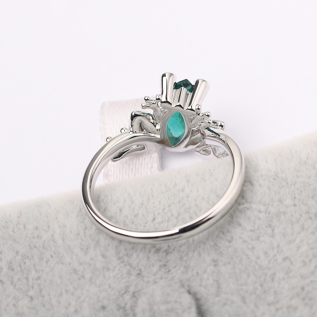 LUO 925 Sterling Silver Frog Ring Marquise Cut Created Emerald Ring Frog Jewelry Lovely Animal Ring Promise Ring for Women US Size 6.5